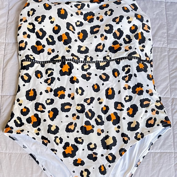 Cupshe | Swim | Cupshe One Piece Snow Leopard Print With Low Back ...